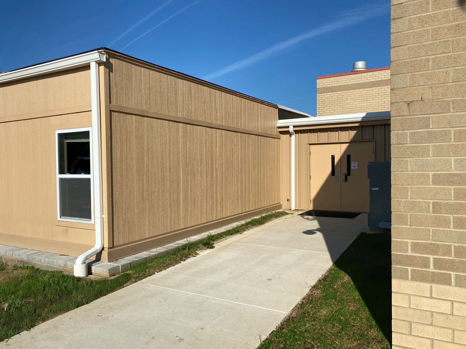 Modular Classroom with Connecting Link | A Modular Building Case Study ...