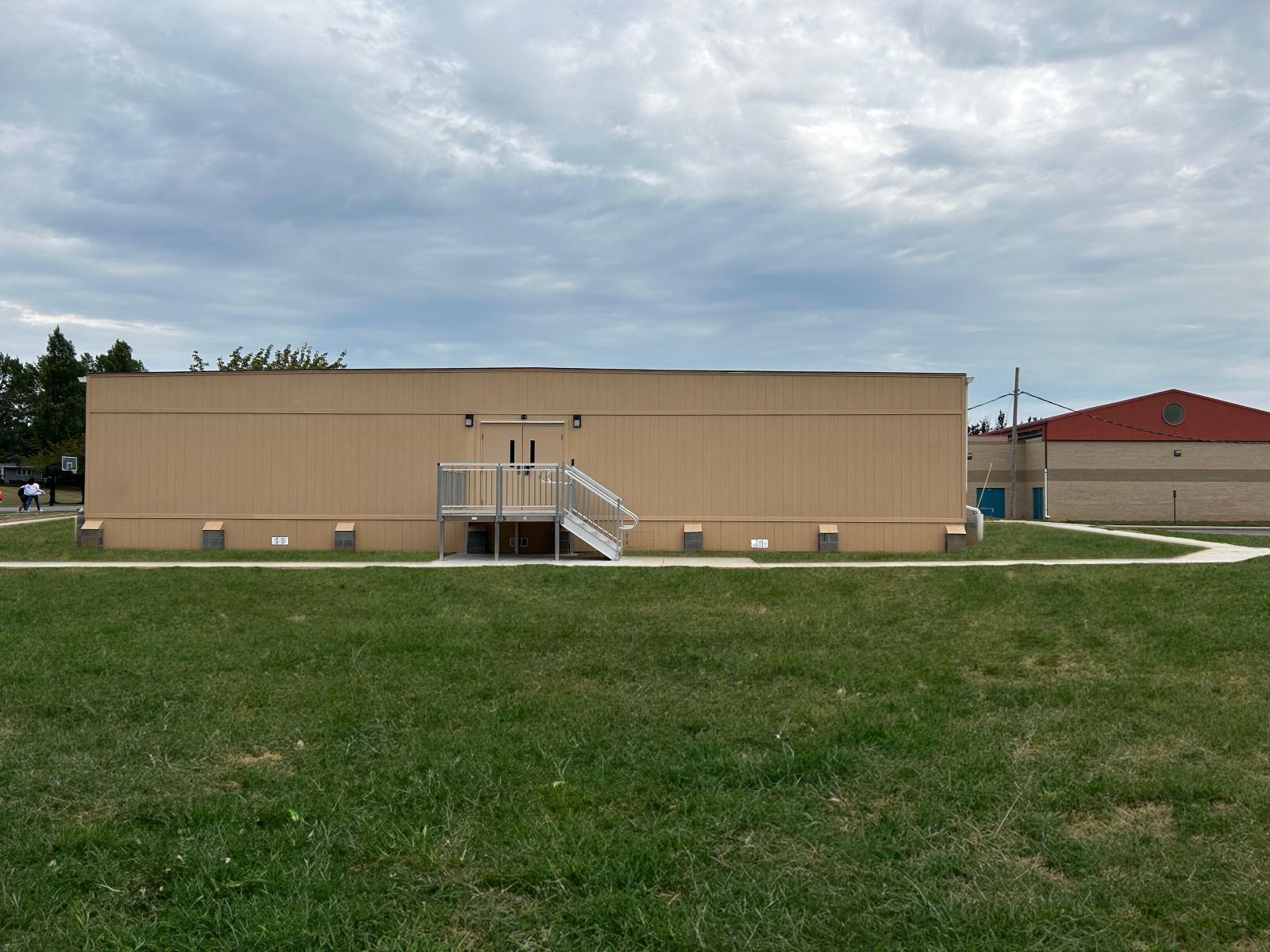 Modular Classroom with Connecting Link | A Modular Building Case Study ...