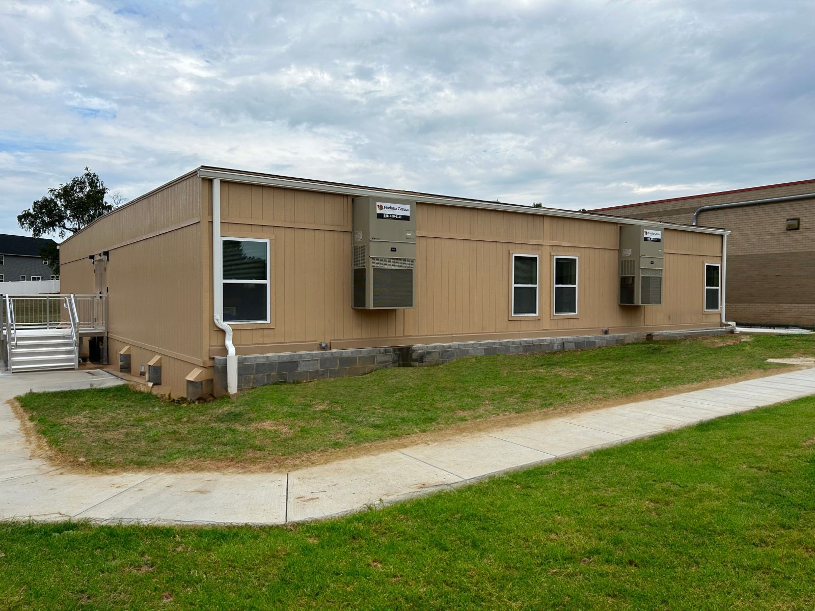 Modular Classroom with Connecting Link | A Modular Building Case Study ...