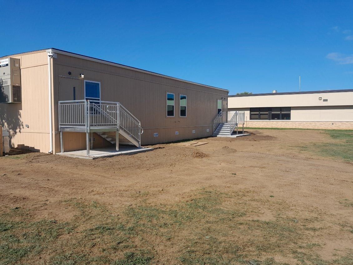 Modular Classroom with Covered Walkway | Modular Genius