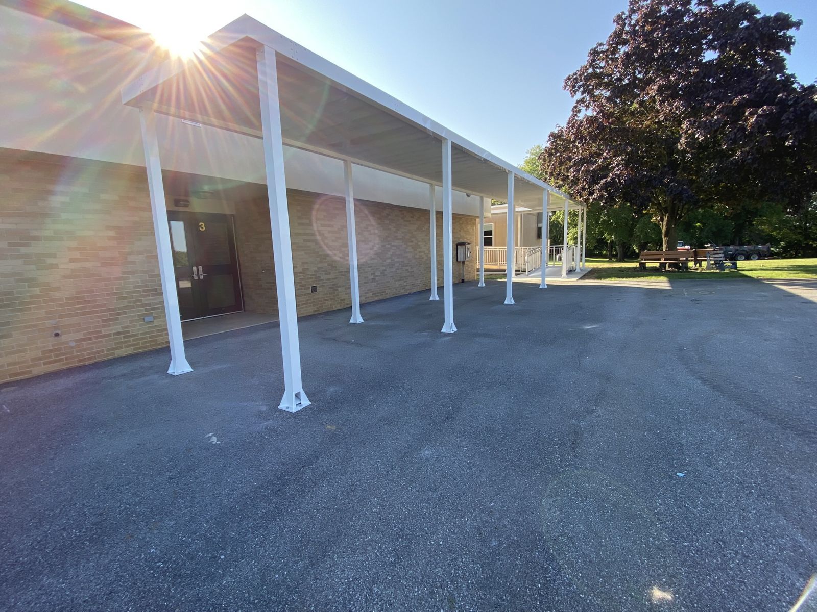 Modular Classroom with Covered Walkway | Modular Genius